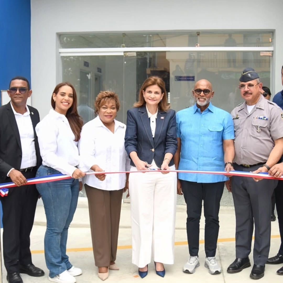 Gobierno inaugura moderno destacamento policial en Las Cinco Esquinas ...